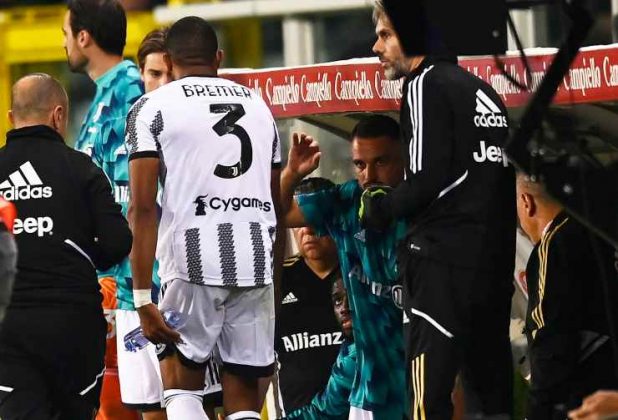 Juventus, infortunio serio: chiede il cambio, Allegri disperato